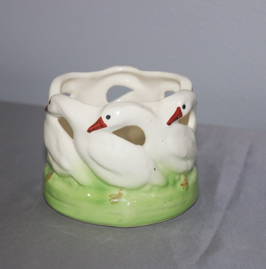 Czech Pottery Circle of Geese Small Size Czechoslovakia Red Dime Mark ...