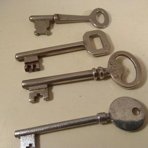 Vintage,metal, Keys Collection 4 Pcs Lot - Etsy
