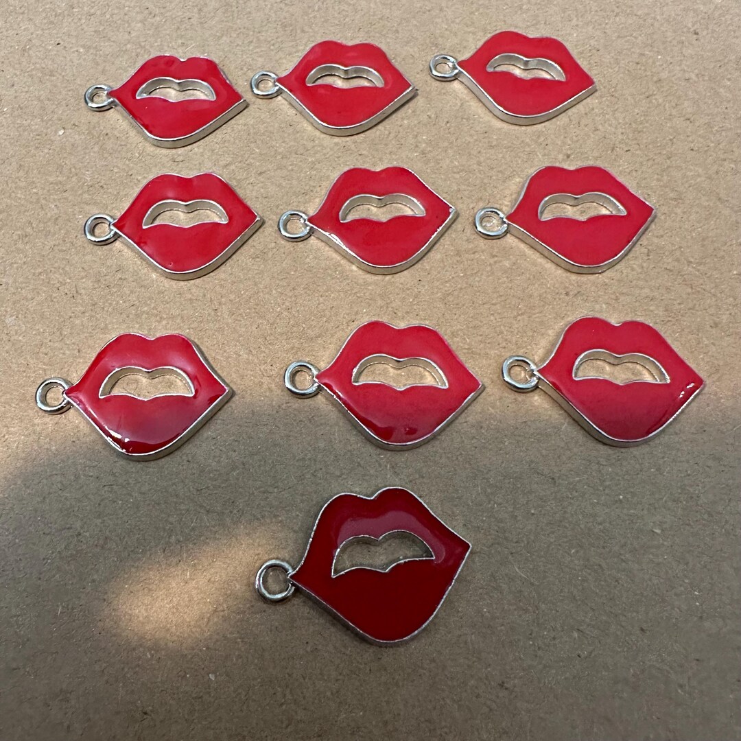 10 Red Lip Charms - Etsy