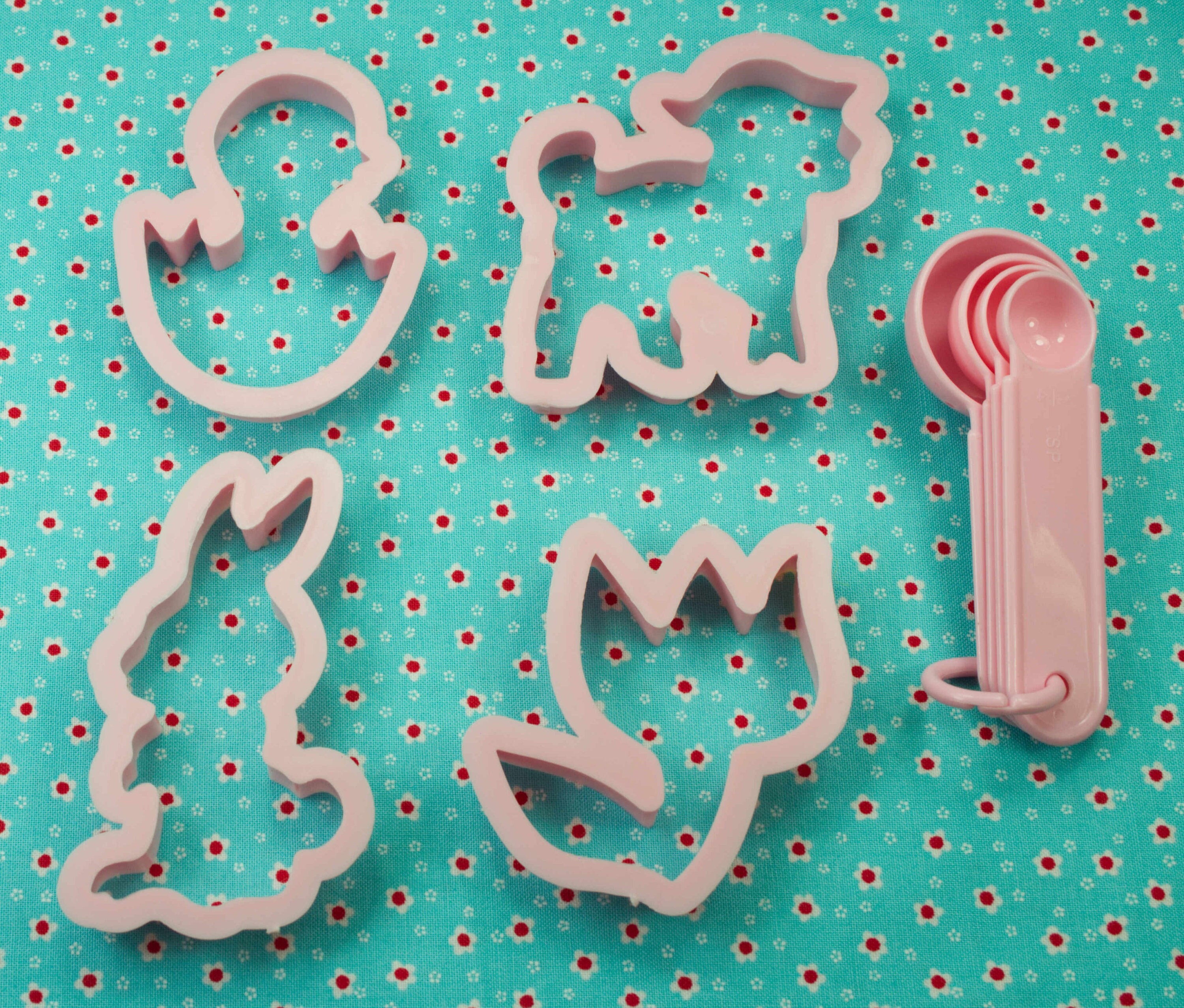 Vintage 4 Pc. Pink Bunny Chick Lamb Tulip Plastic Easter Cookie Cutters ...