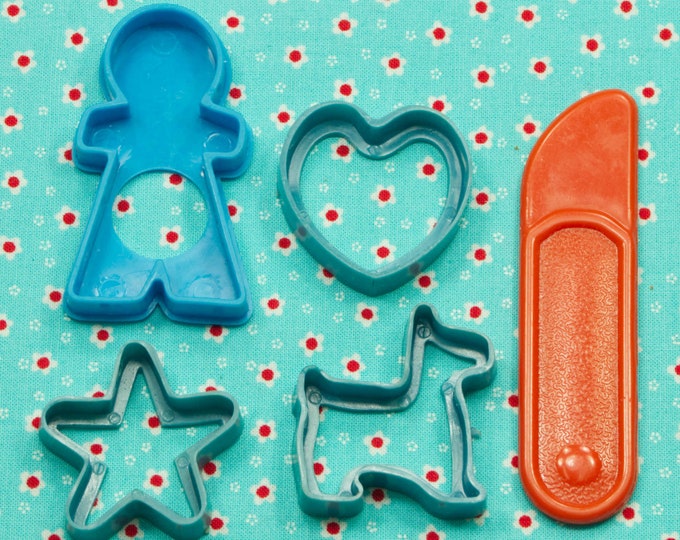 Kids Cookie Cutter Play Set With Plastic Cutters and Knife, Play Dough ...