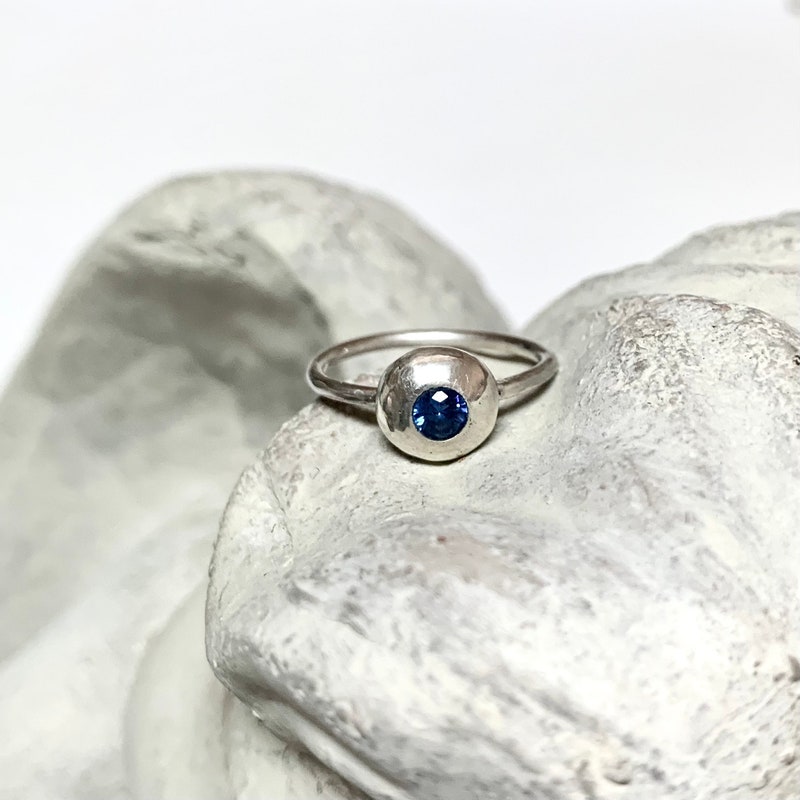 Round Stone Ring - Etsy