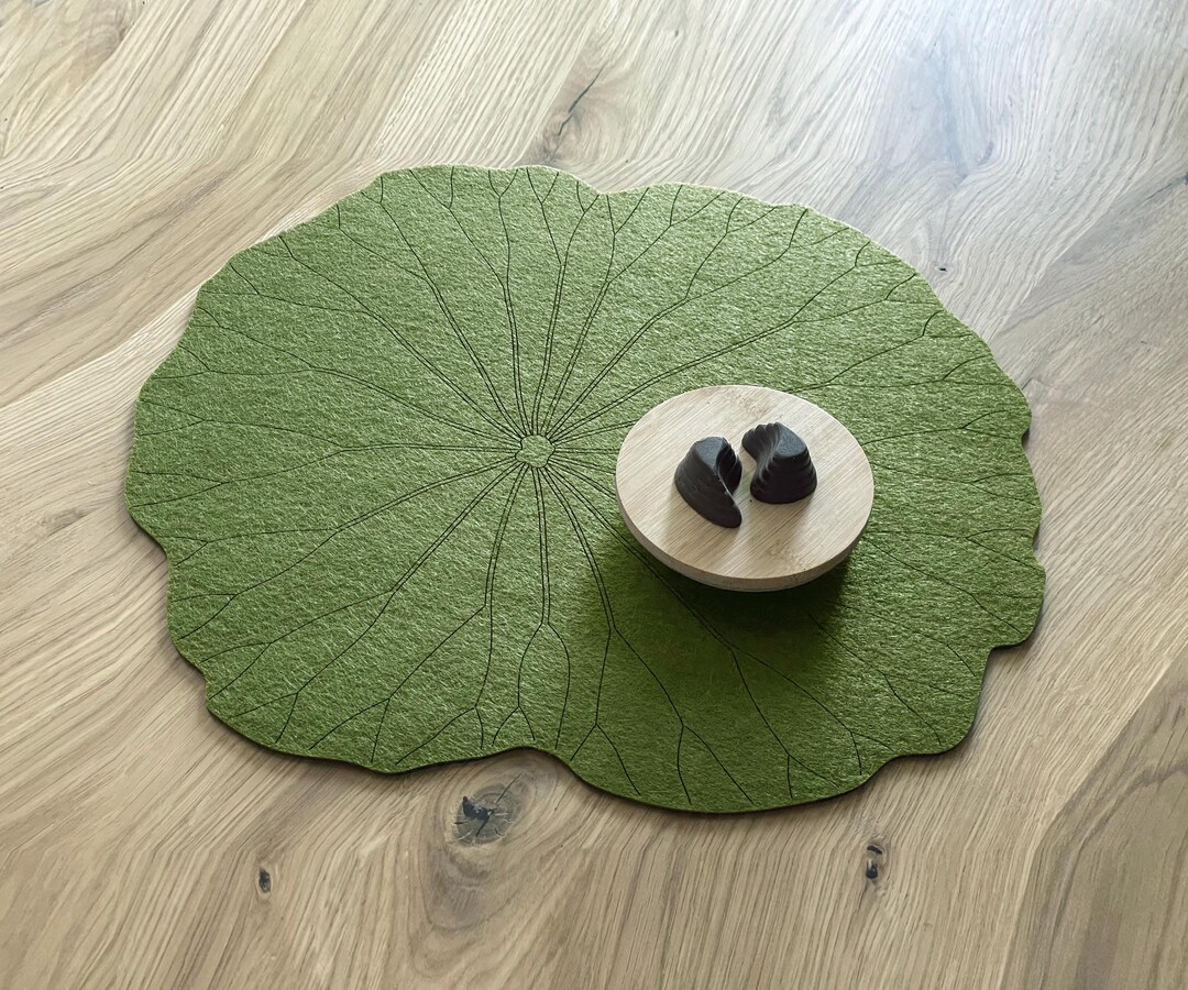Set of Leaf Lotus Placemats / Irregular Shaped Plate Mats / Felt ...