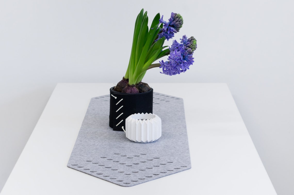 Table Runner / Felt Runner / Geomeric Table Decor / - Etsy