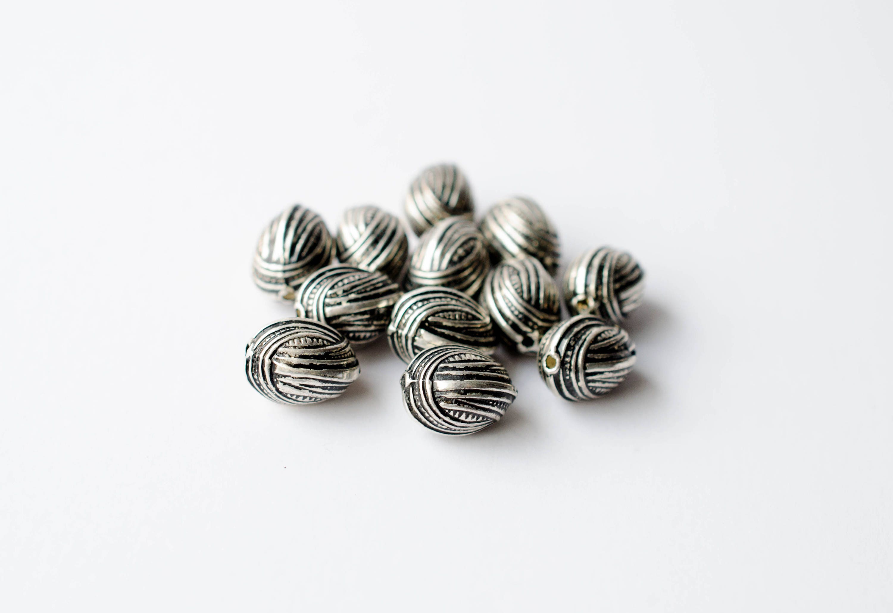 14x11mm Vintage German Beads, Ornamented Metallic Plastic Oval Beads ...