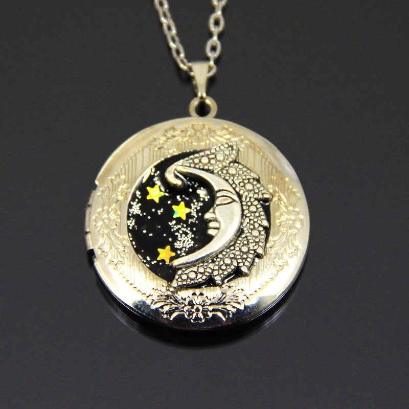 Moon Locket - Etsy