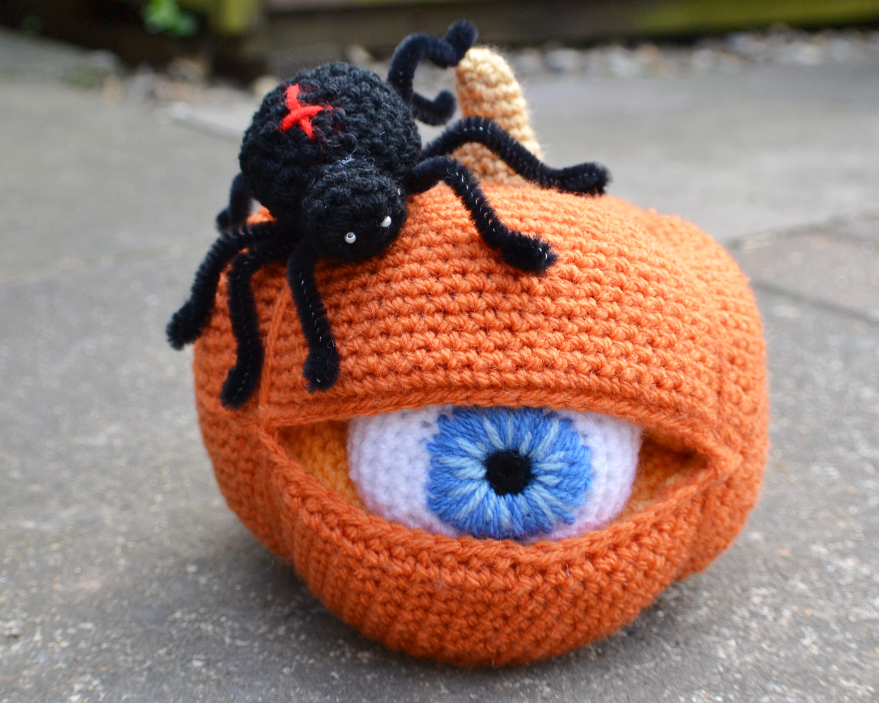One Eyed Pumpkin Crochet Pattern Halloween Ornament Red Cross - Etsy UK