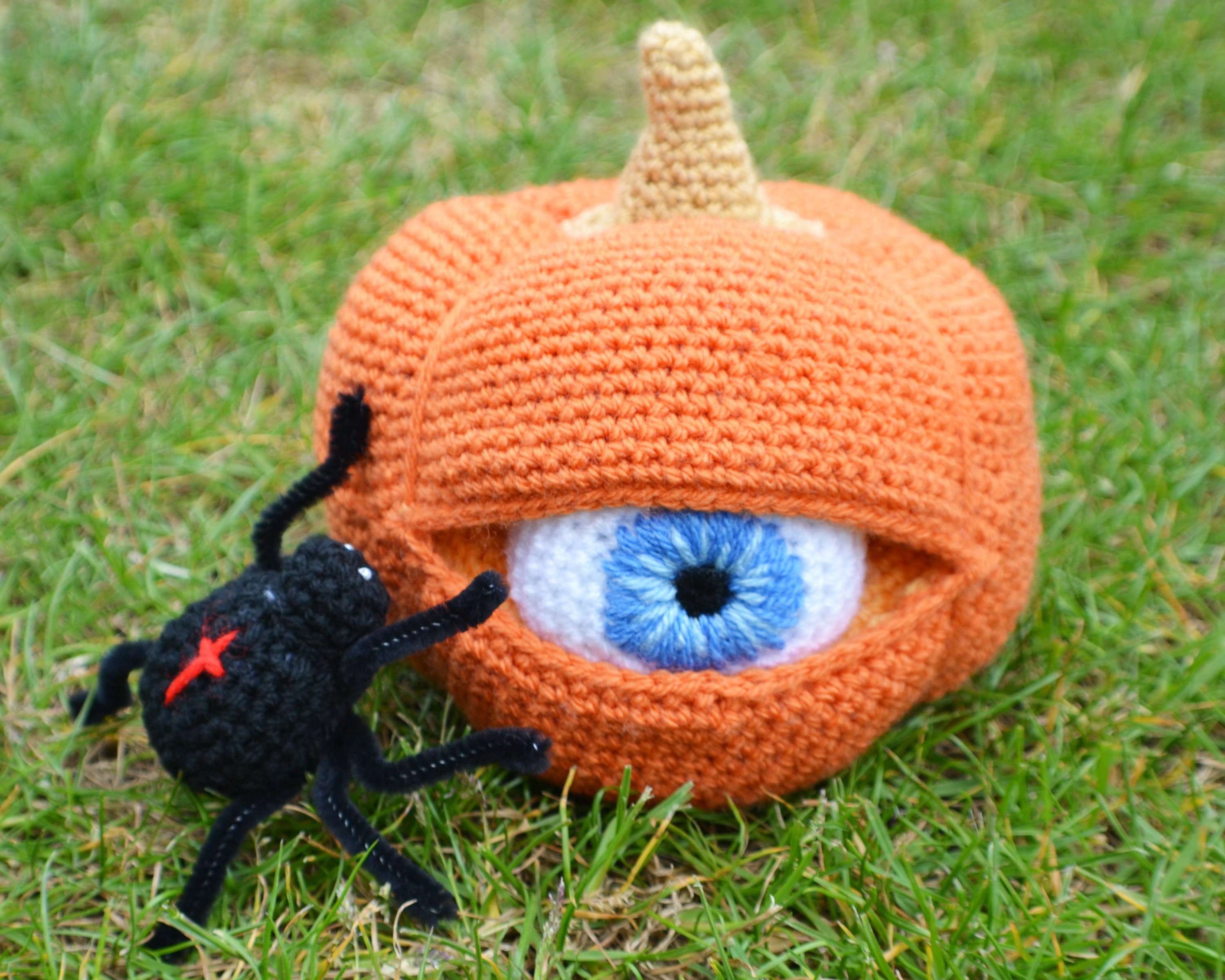 One Eyed Pumpkin Crochet Pattern Halloween Ornament Red Cross - Etsy UK
