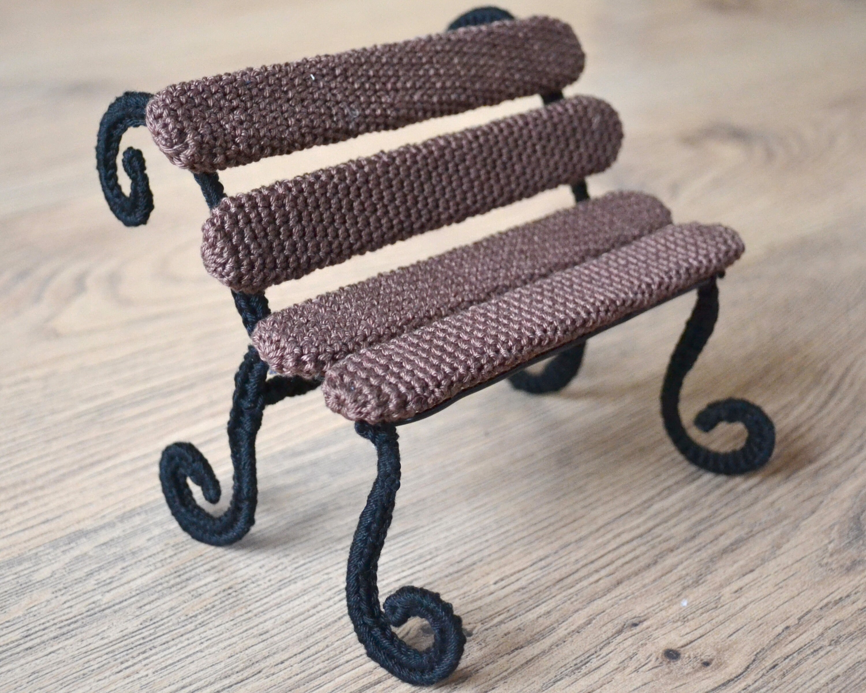 Hearts on Bench Crochet Pattern Valentine Hearts Lovebirds | Etsy UK