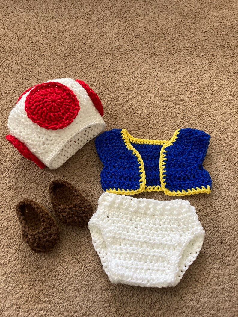 Crochet Baby Toad Costume: Super Mario Bros Photo Prop (MADE TO ORDER ...
