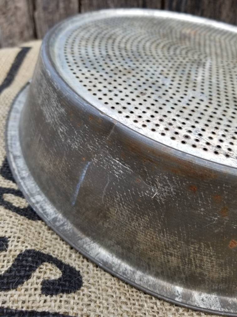 Primitive Metal Round Grain Sieve Grain Shifter Colander - Etsy UK
