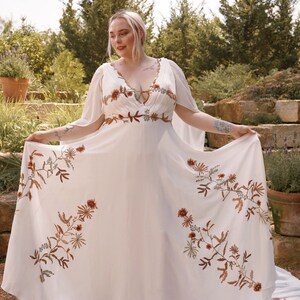 Autumn 2.0 - Fall Wedding Dress Autumn Foliage A Line Flowy Sleeves ...
