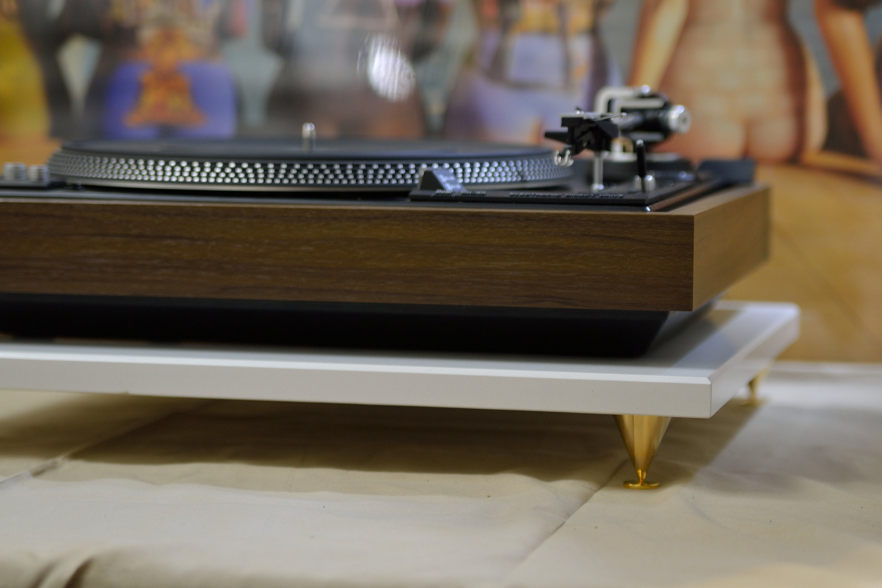 17.75x16x0.75 White Turntable Stand, White Caesarstone Turntable Stand ...