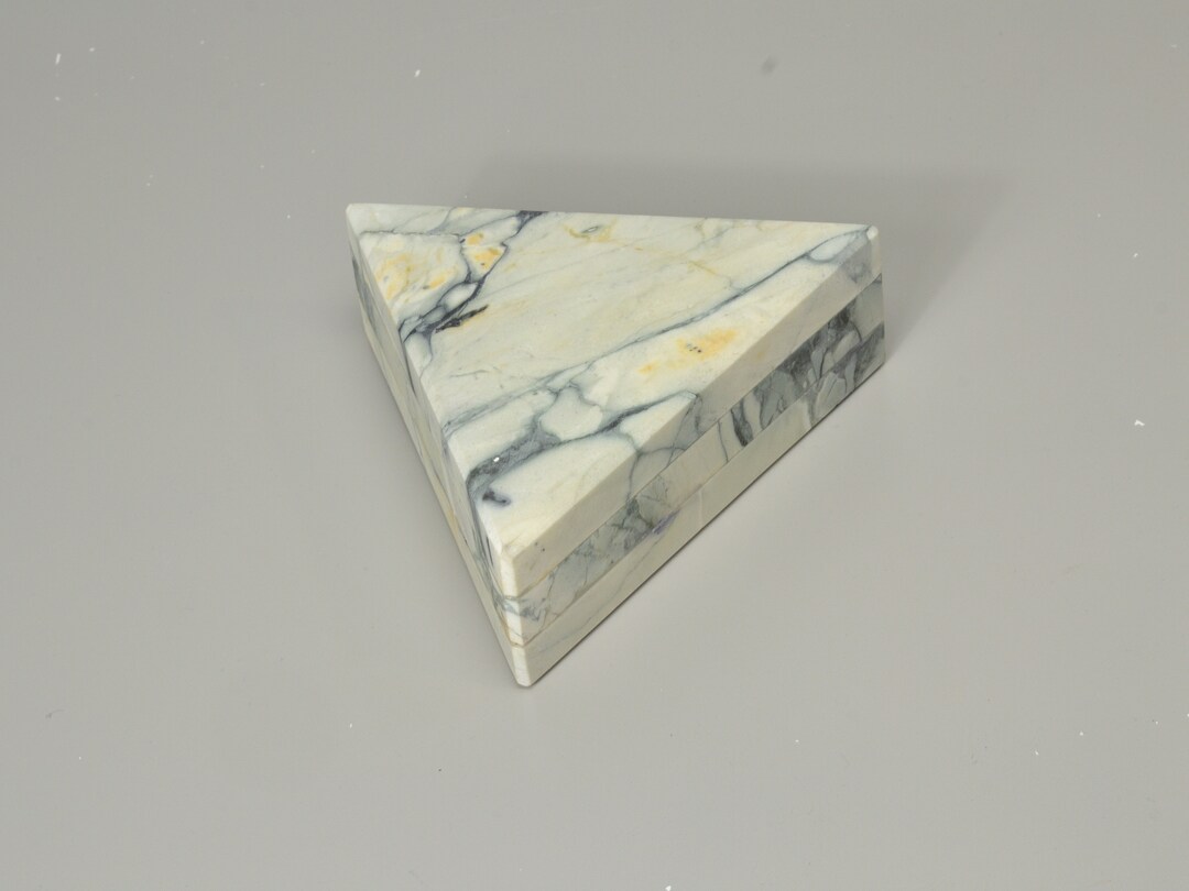 Triangle Green Base, Sculptures Base, Sculptures Display, Figurines ...