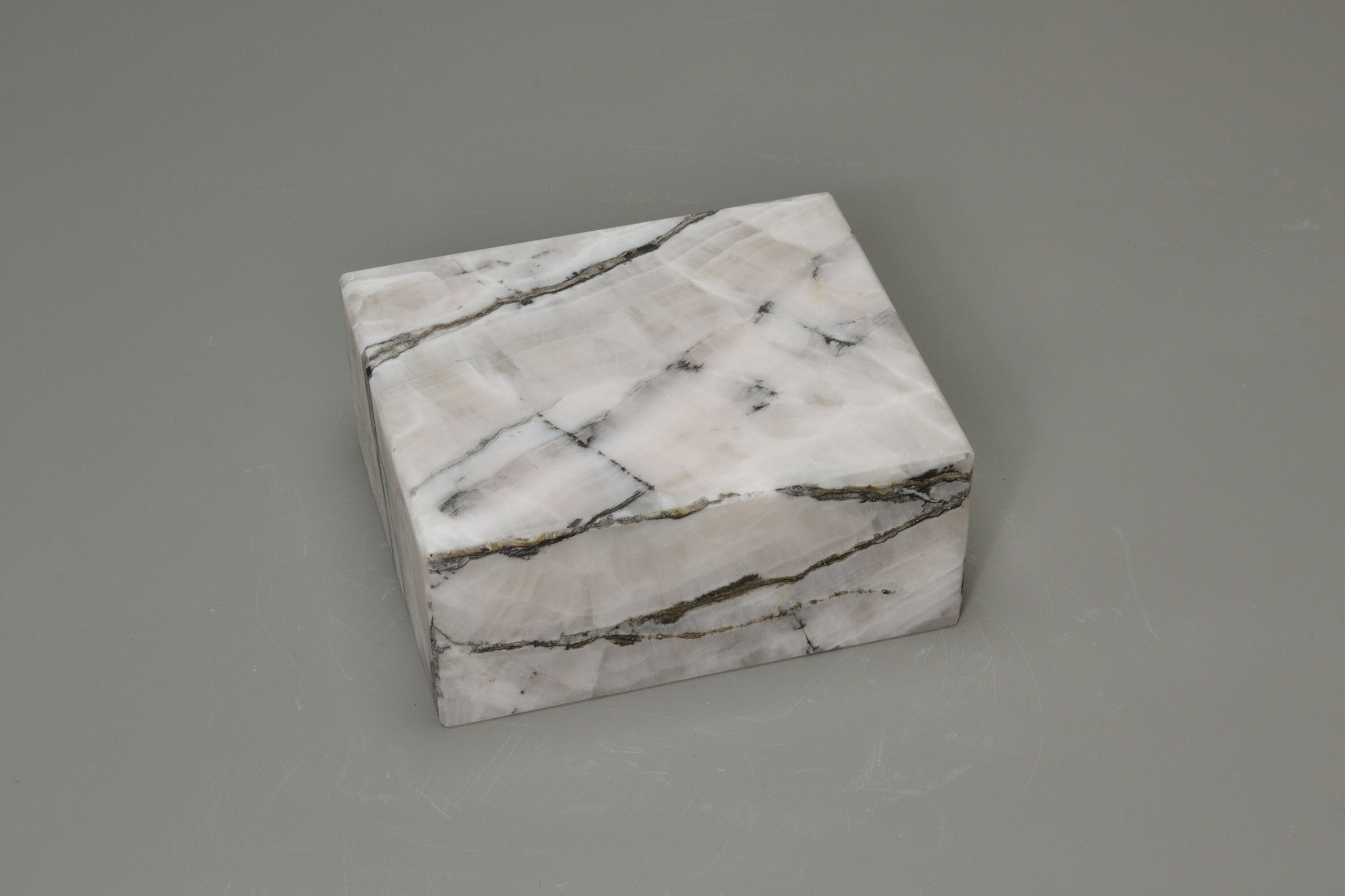 Onyx Bases 7x6x3 Honed Finish,Art Base, Figurine display, White Onyx ...