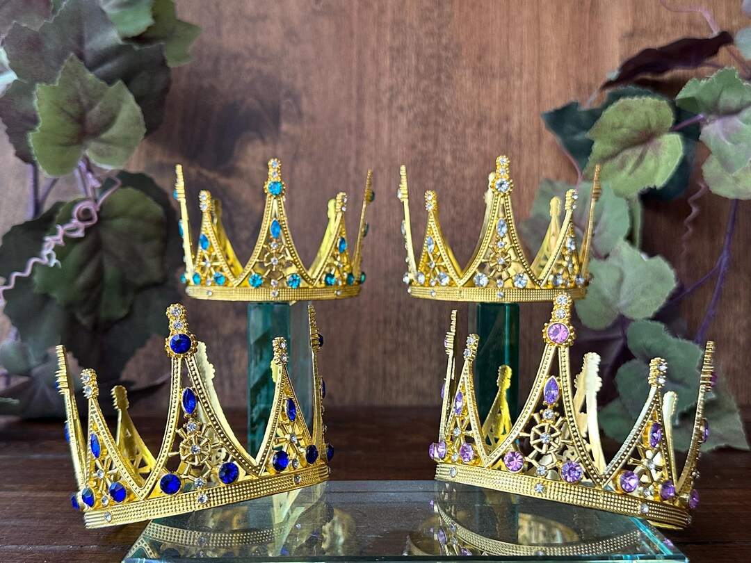 Small Crowns: Birthday Party Decor, Quinceañera Doll & Teddy Bears ...