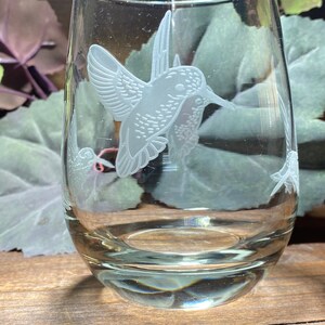 Hummingbird Stemless Wine Glass Personalize Hummingbirds Glass Custom ...