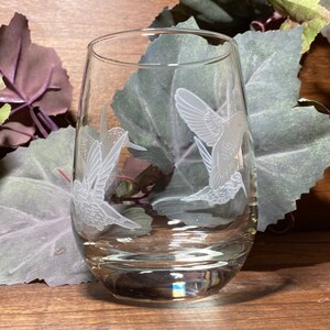Hummingbird Stemless Wine Glass Personalize Hummingbirds Glass Custom ...