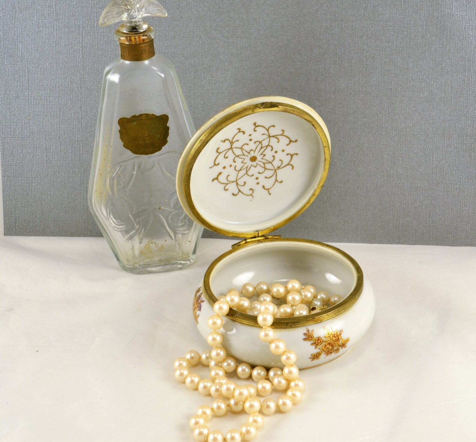 Hinged Trinket Jewelry Box Round Porcelain Gold Rose W/ Red Accent ...