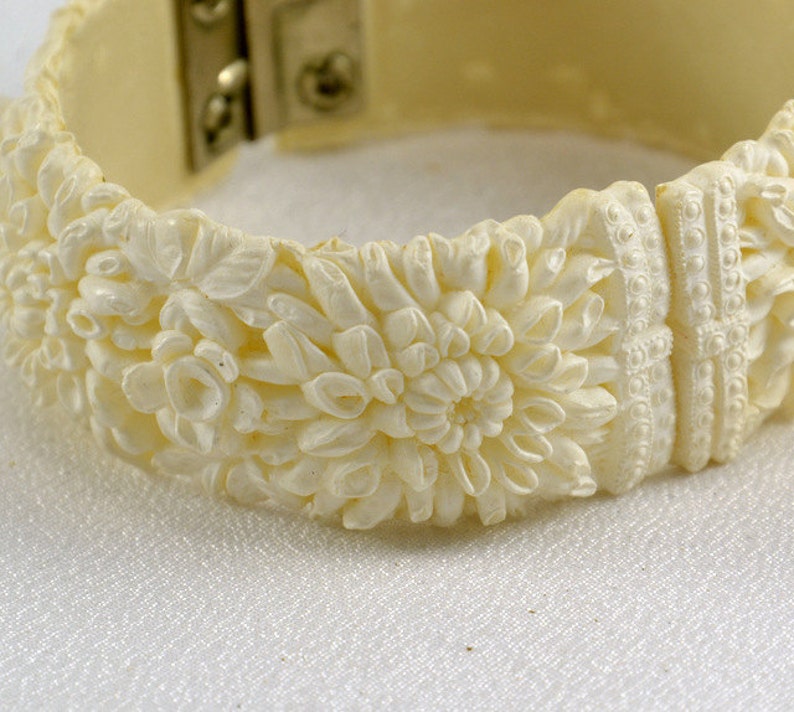 Clamper Bracelet - White Wedding Cake Celluloid - 1950's Vintage ...