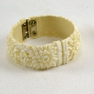 Clamper Bracelet - White Wedding Cake Celluloid - 1950's Vintage ...