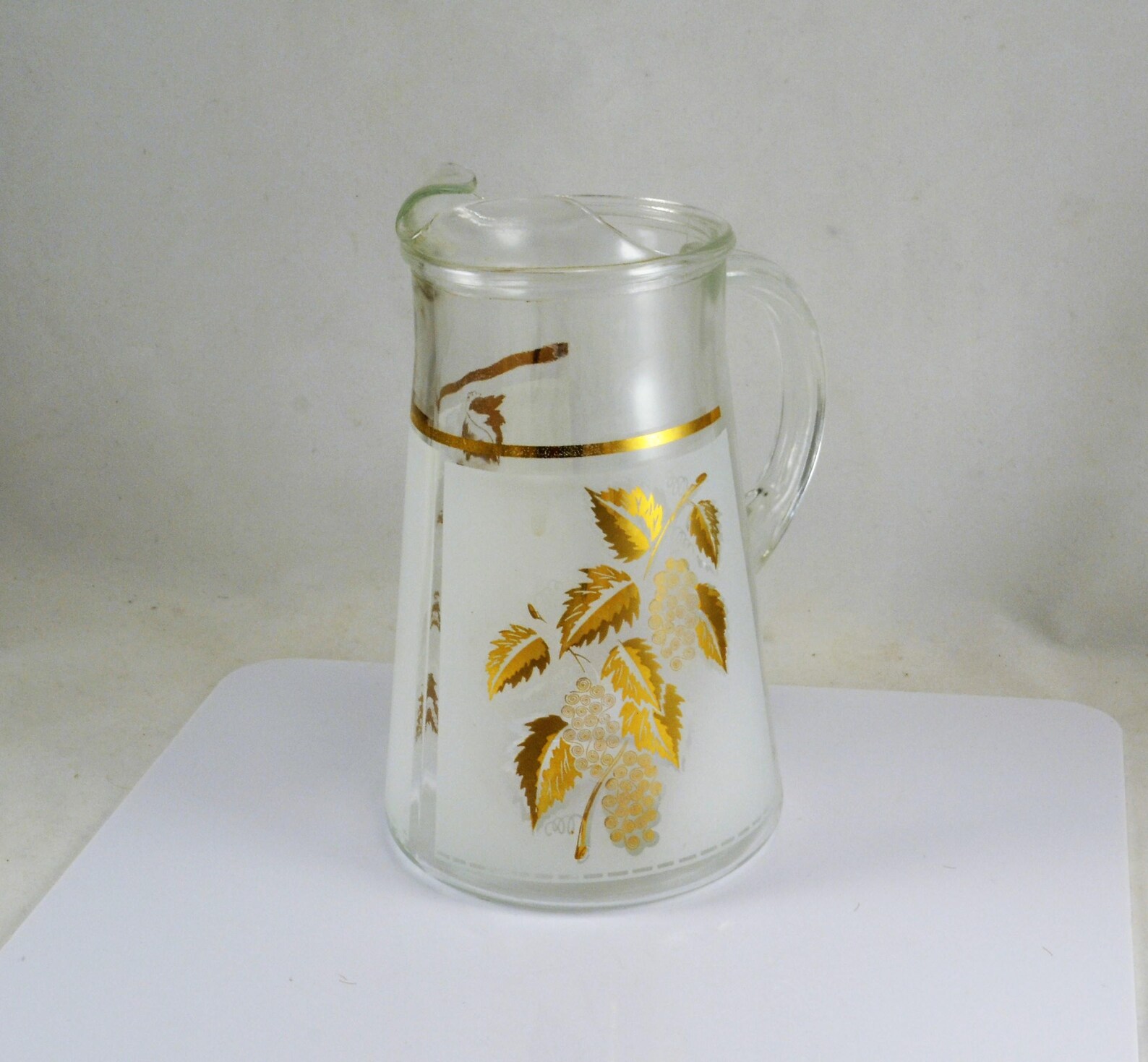 Juice Pitcher Frosted Glass Gold Grape Leaf Design 1 Quart | Etsy