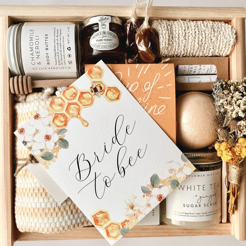 Engagement Gift Box - 60+ Gift Ideas for 2025