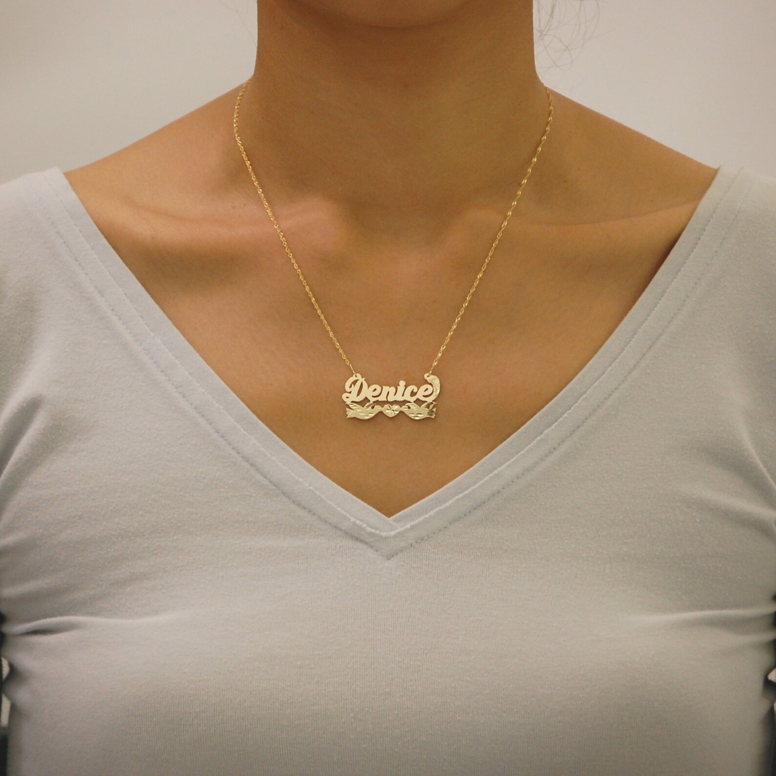 10K or 14K Solid Gold Personalized Name Necklace 2 Kissing - Etsy