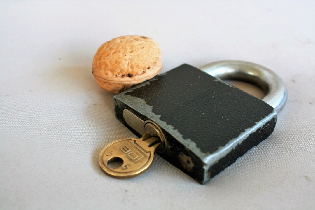 Rustic Padlock. Old Padlock. 1940s Antique Padlock. Vintage - Etsy