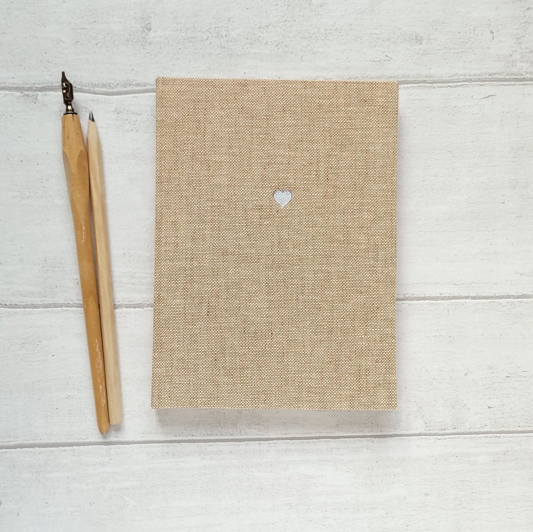 Little Heart Sketchbook, 30 Pages (60 Sides) of Hot Pressed 170gsm ...