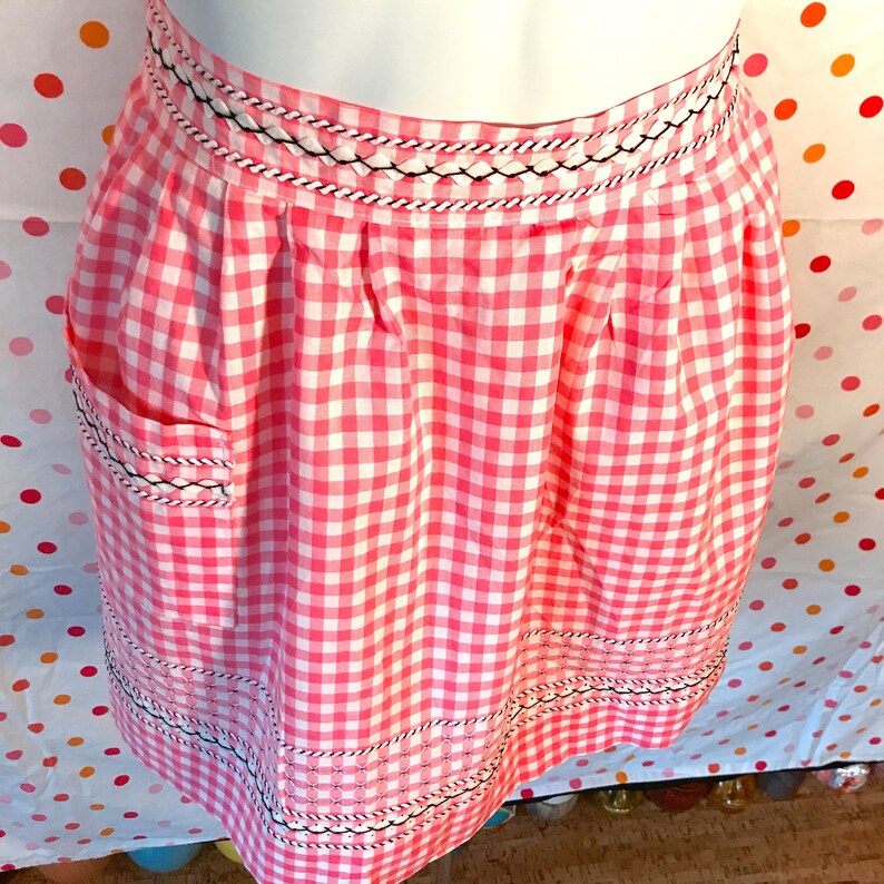 PINK White Gingham Plaid Check Apron With Embroidery Vintage - Etsy