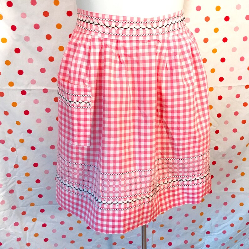 PINK White Gingham Plaid Check Apron With Embroidery Vintage - Etsy