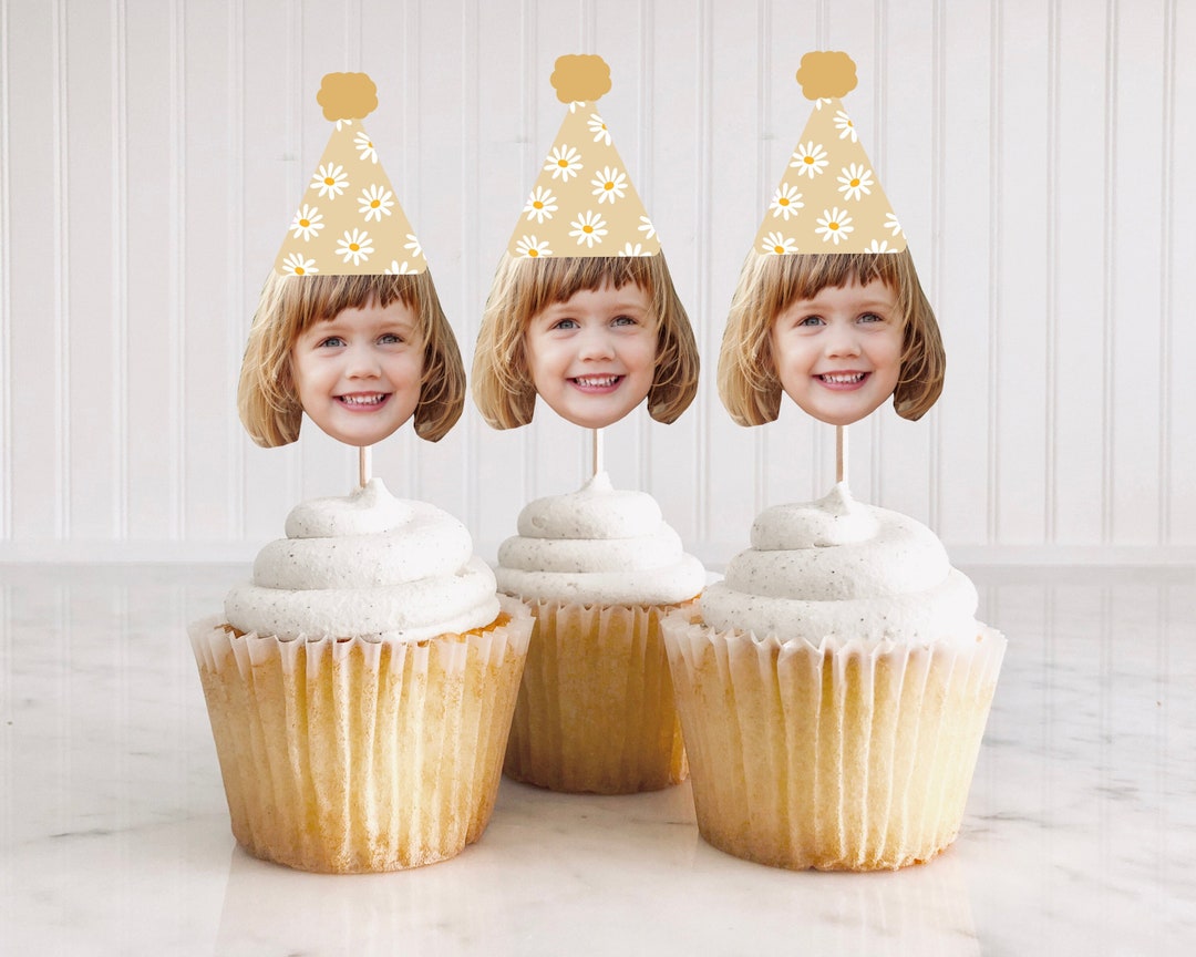 Retro Daisy Cupcake Topper, Daisy Cupcake Toppers Printable, Daisy ...