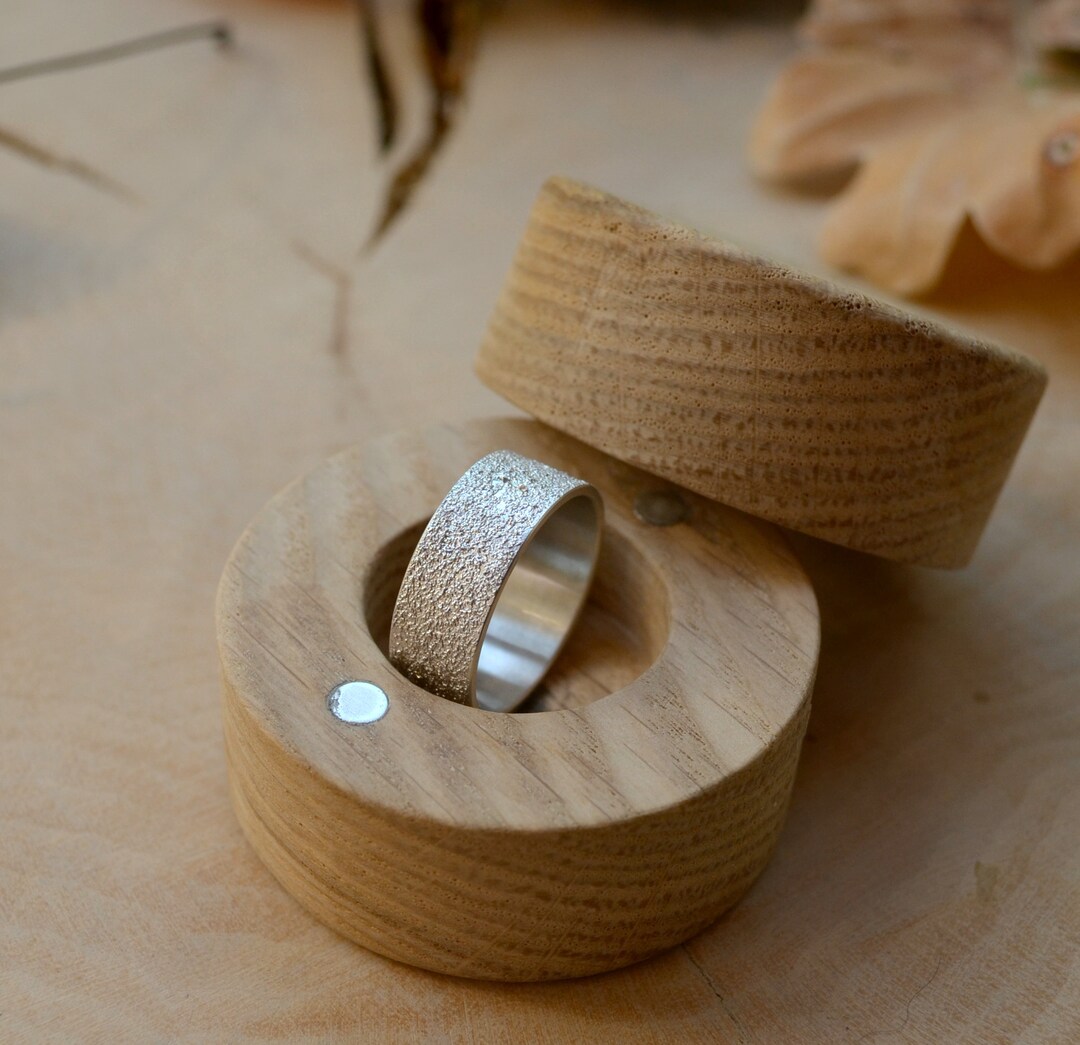Wooden Round Ring Holder Engagement Ring Bearer Box Rustic - Etsy