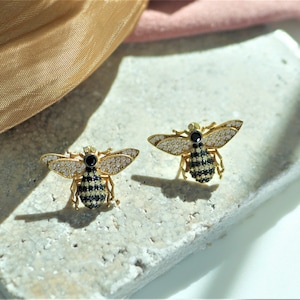 Bee Stud Earrings, Bee Jewelry, Bumblebee Earrings, Minimalist Stud Earrings, Honeybee Earrings ...