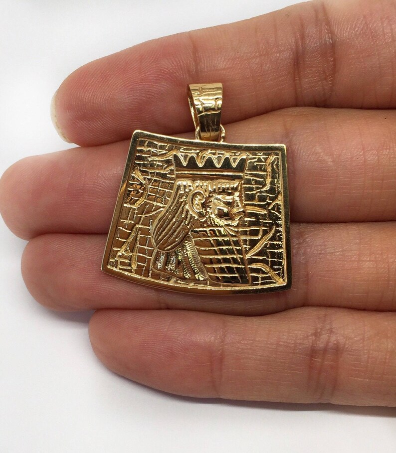 18k Yellow Gold Cyrus The Great kourosh Achaemenid King | Etsy