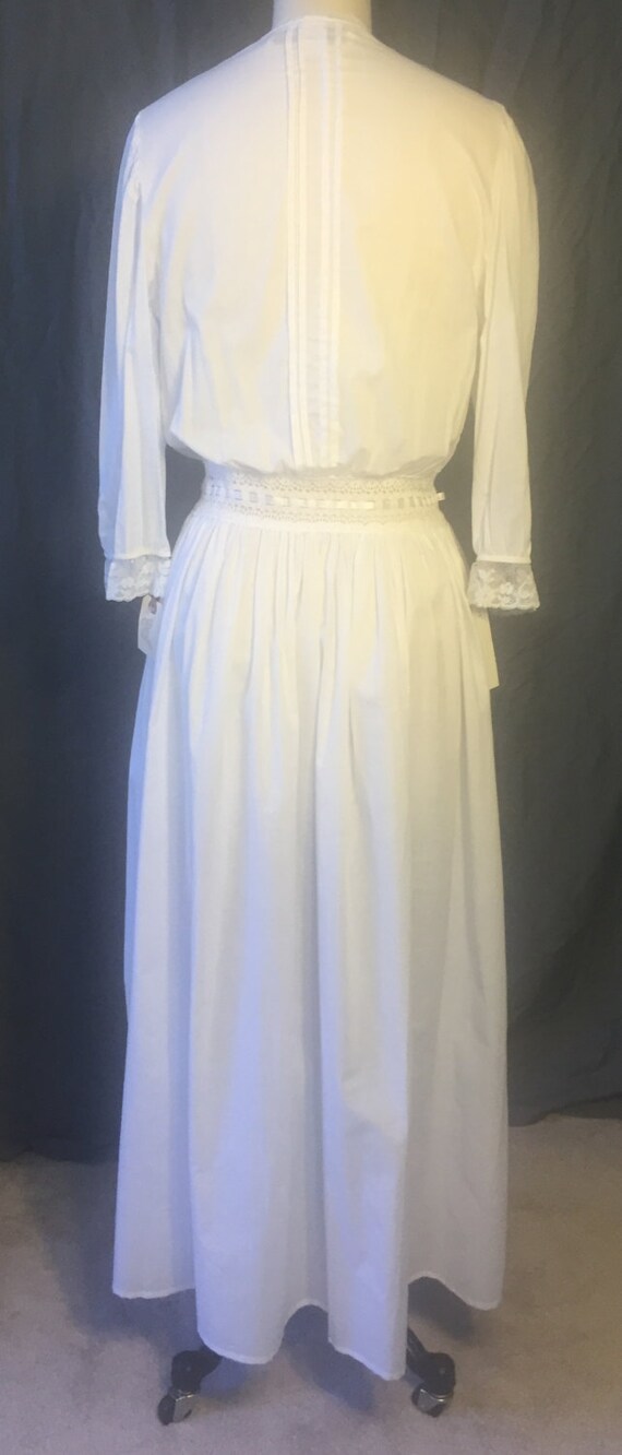 1980's Vintage Victorian Peignoir Robe #14 in small/m… - Gem