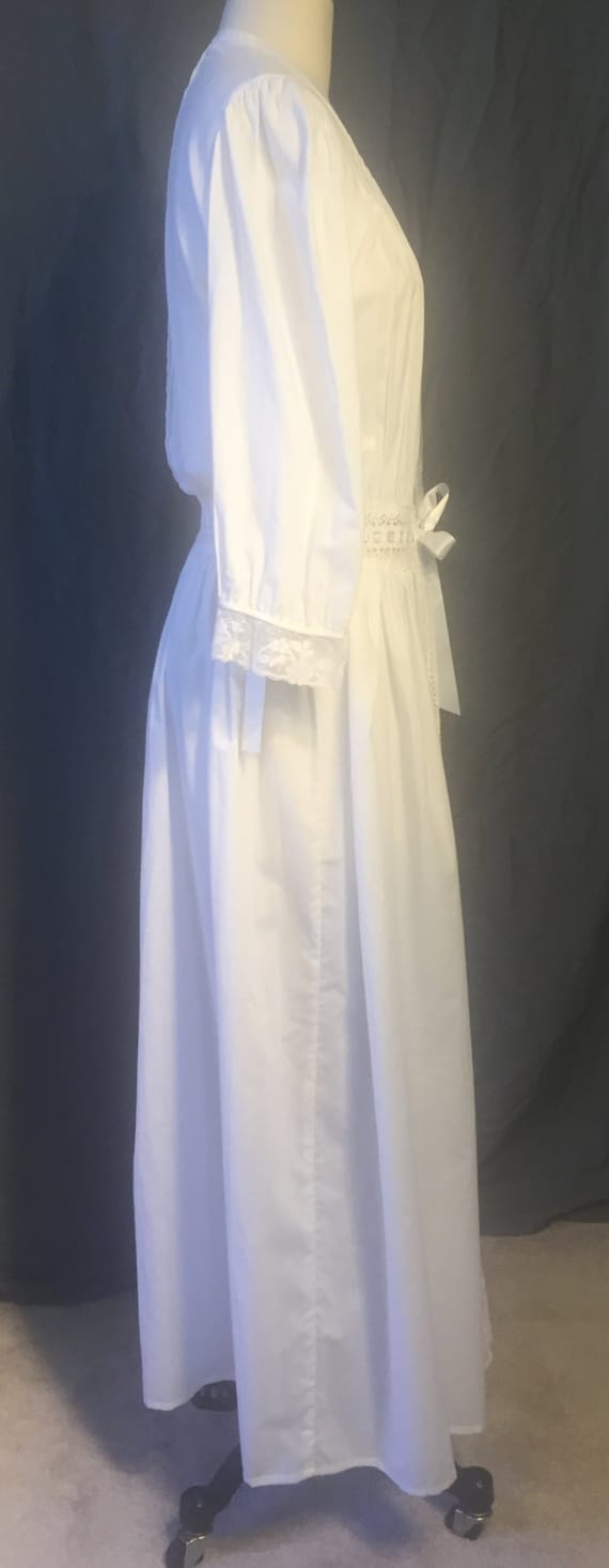 1980's Vintage Victorian Peignoir Robe #14 in small/m… - Gem