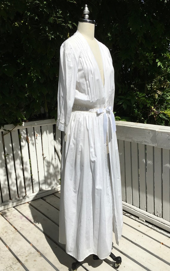 1980's Vintage Victorian Peignoir Robe #14 in small/m… - Gem