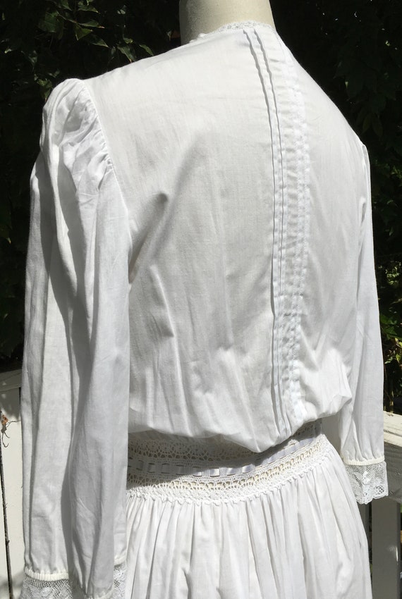 1980's Vintage Victorian Peignoir Robe #14 in small/m… - Gem
