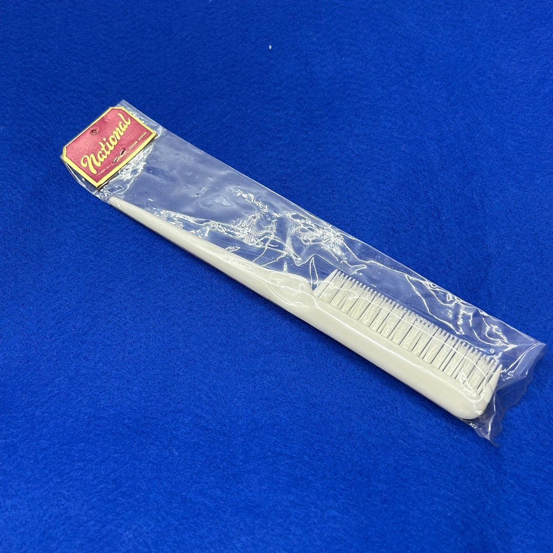 New Old Stock Vintage White NATIONAL Teasing Comb 1950s 1960s Deadstock ...