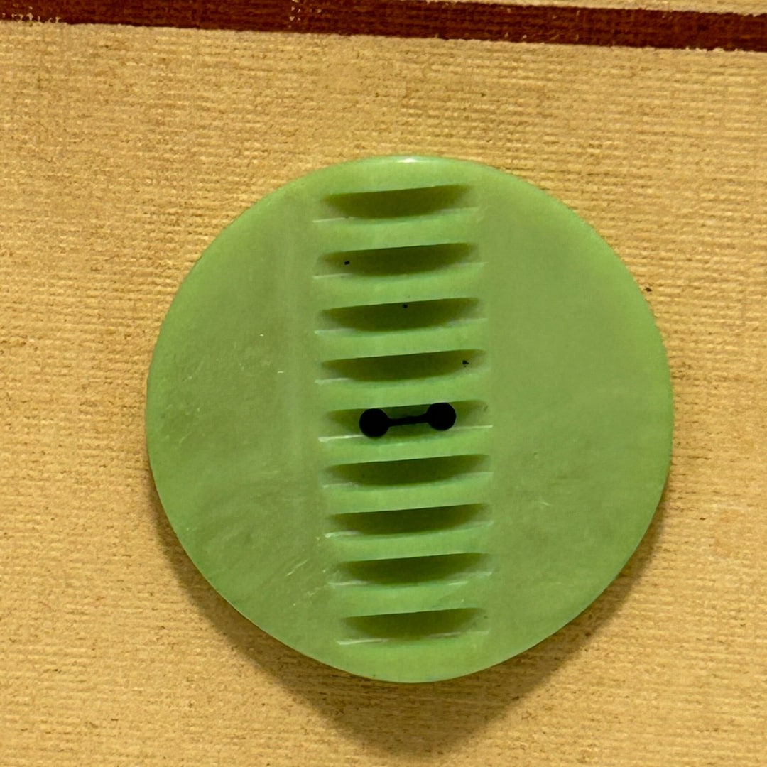 6 Large Light Green 27mm 1940's Decorative Casein Buttons Original ...