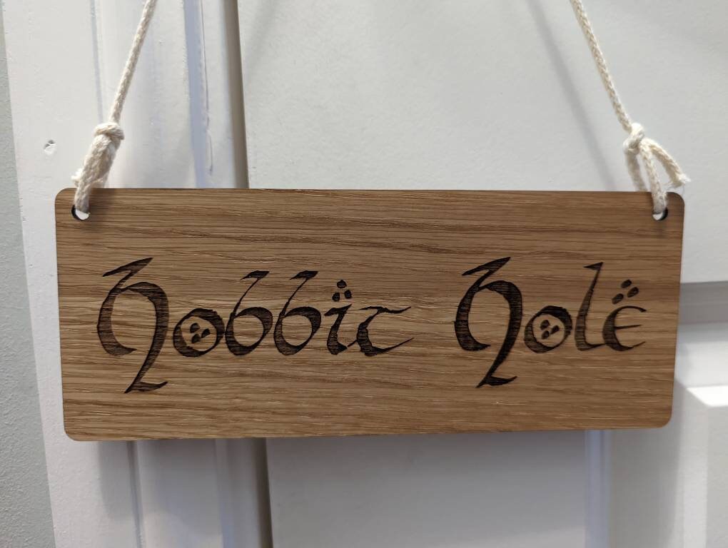 LOTR Hobbit hole sign door oak wood — Chikaishop
