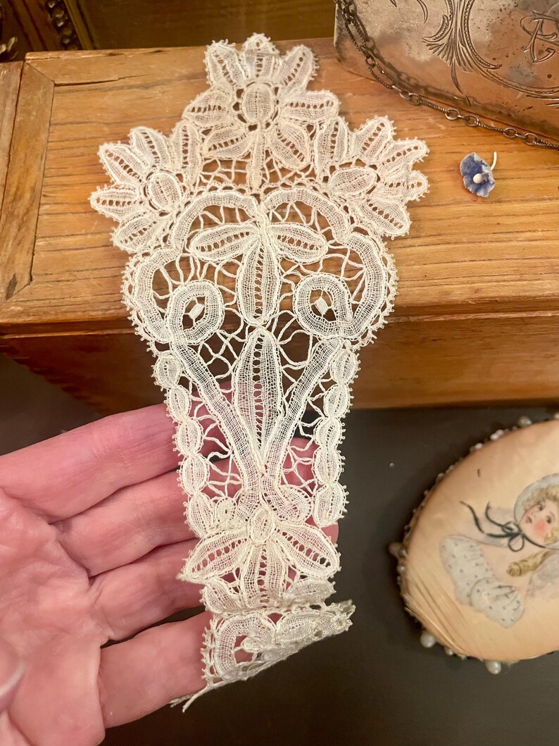Antique Lace Jabot. - Etsy