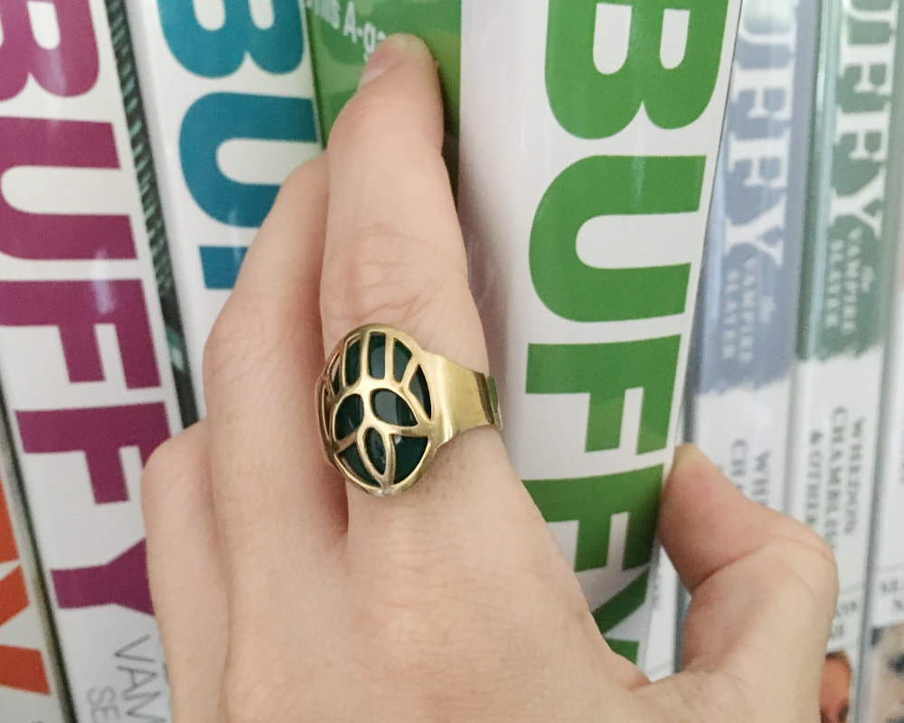 Spike's 'Champion' Amulet (Full Size) - Buffy — The Moonlight Myth