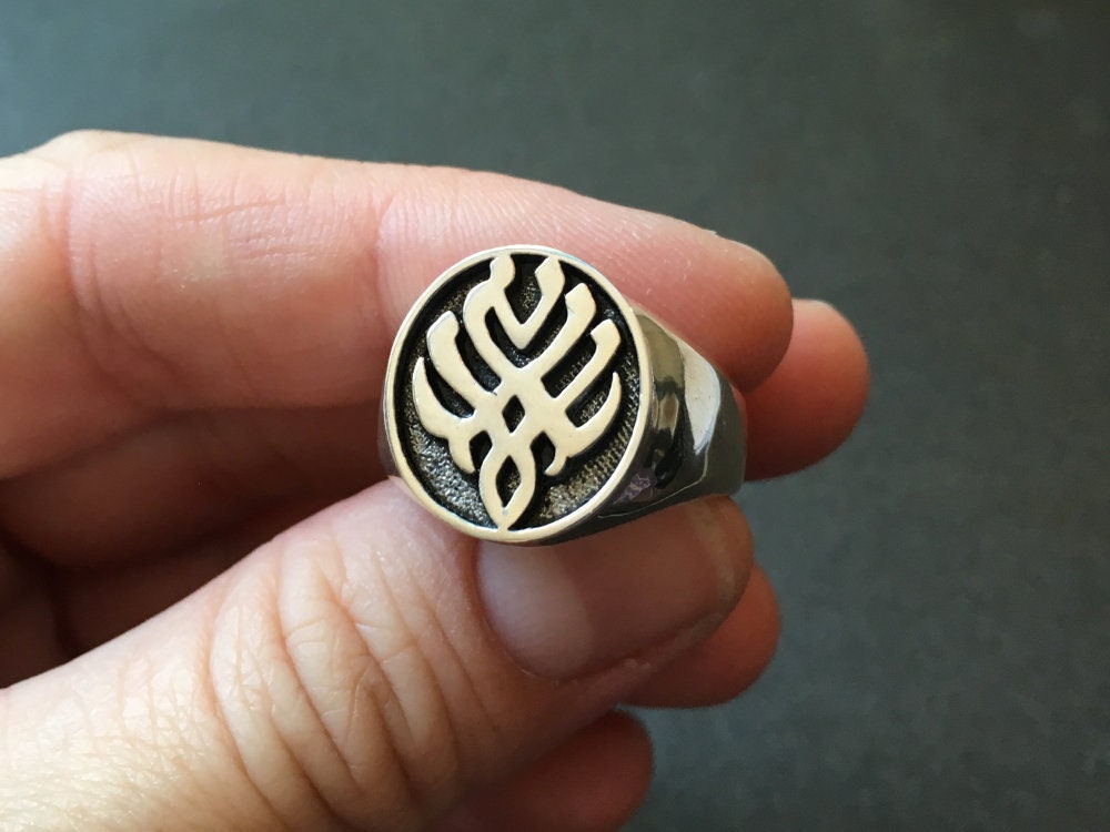 Spike's 'Champion' Amulet (Miniature) - Buffy — The Moonlight Myth