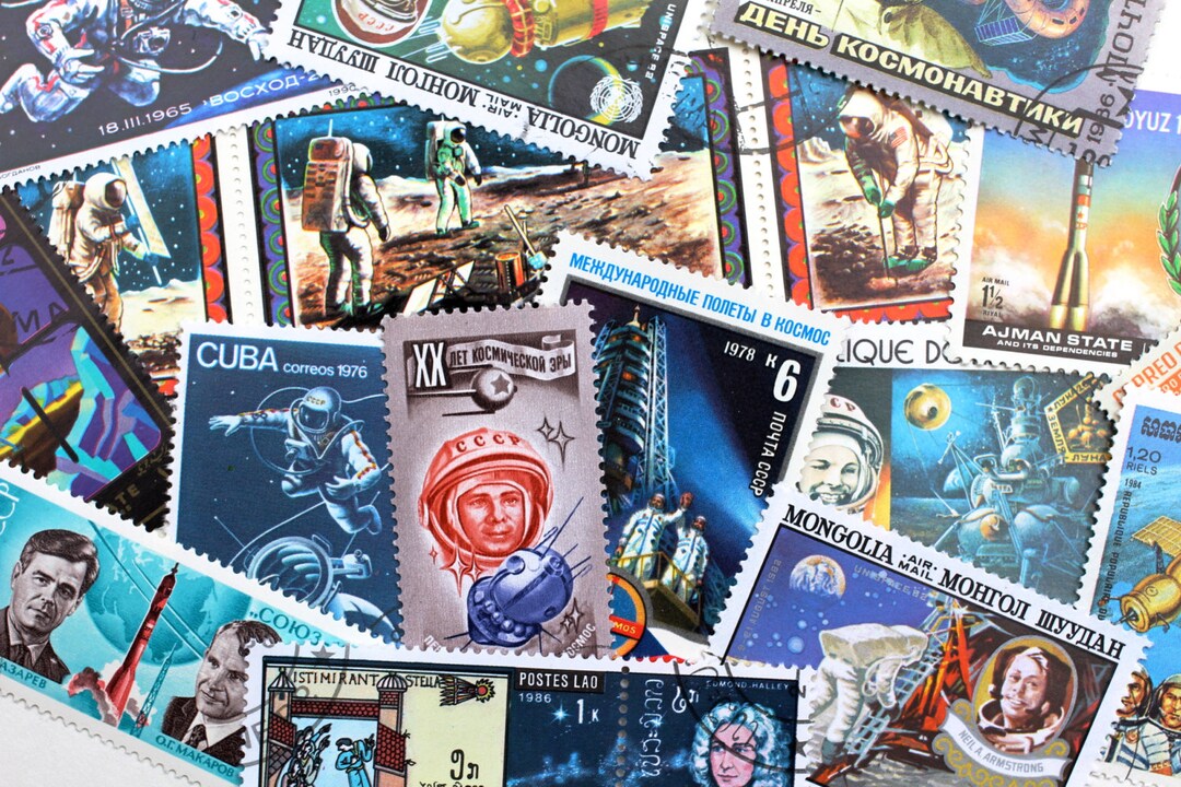15x Vintage Postage Stamps Astronaut Shuttle Galaxy Moon Jupiter ...