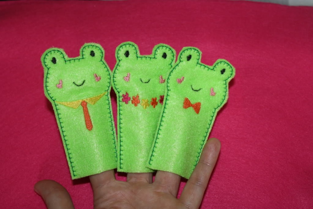 Frog Finger Family
