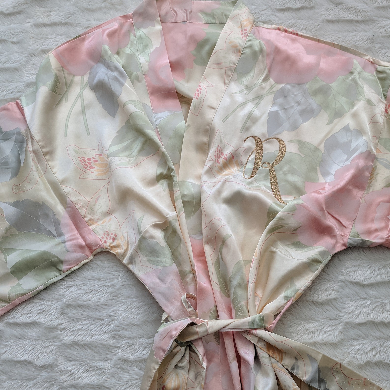 Flower Girl Robe // Bridal Robe // Bride Robe // Bridal Party - Etsy