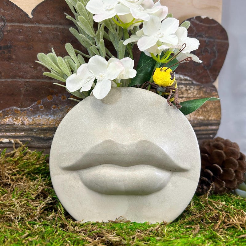 Lip Cement Planters - Etsy